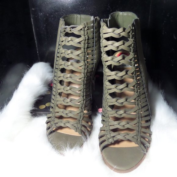 Delicious | Shoes | Delicious Cutout Peeptoe Booties | Poshmark